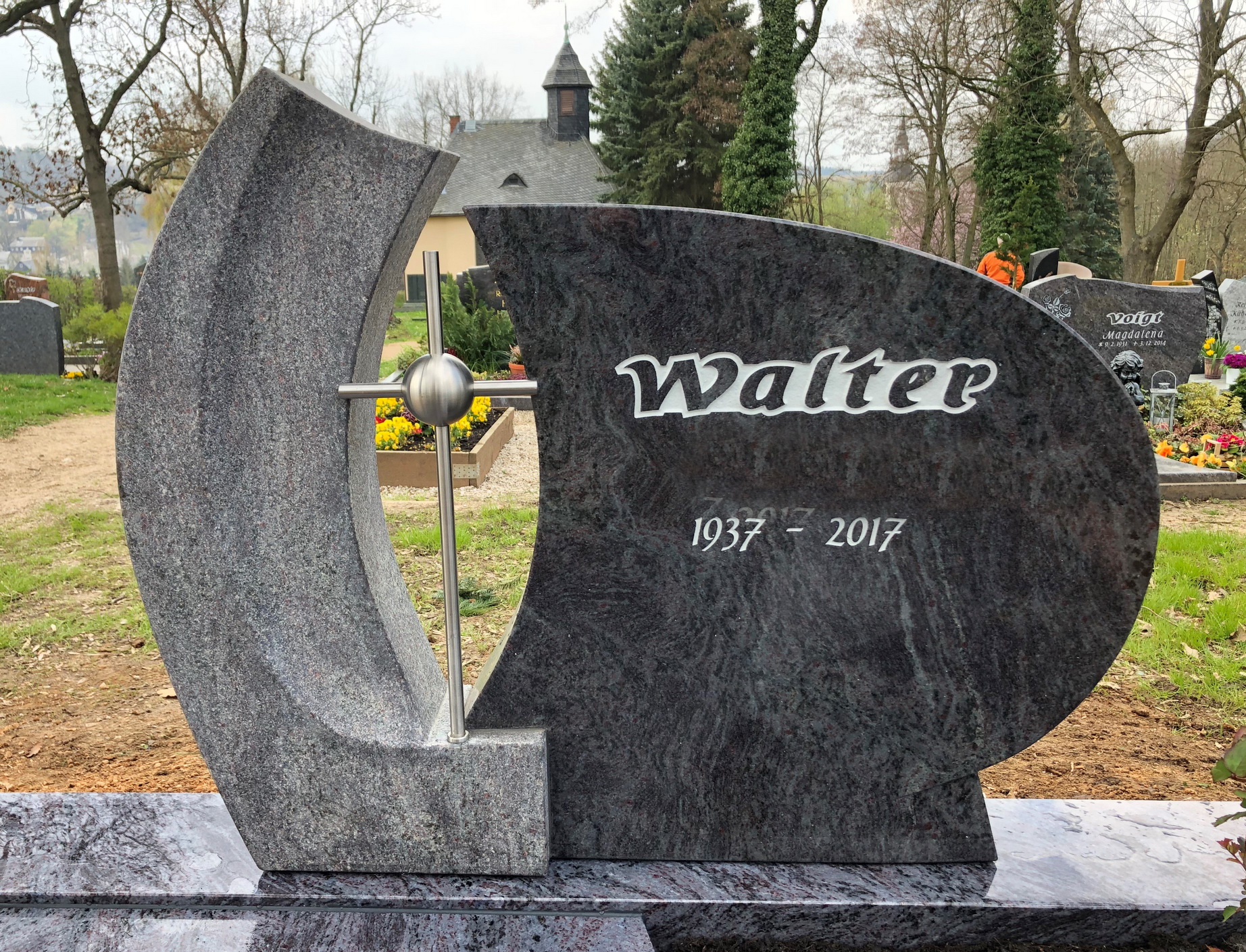 Doppelgrabsteine individuelle Gestaltung nach Kundenwunsch